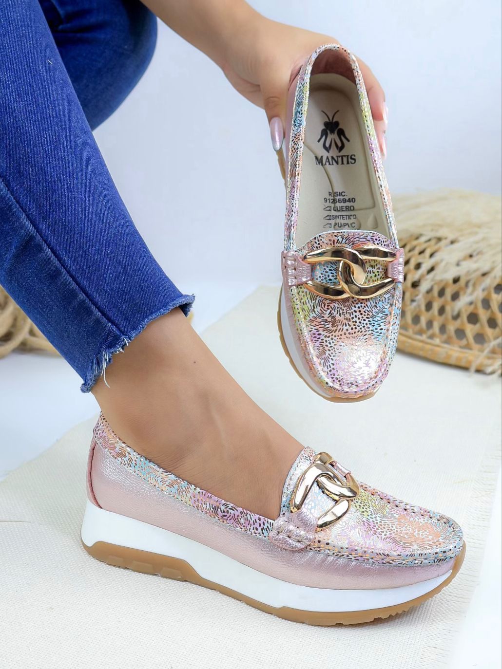 Pink Metallic Loafers, Chunky Chain Accent – Deminis Atelier